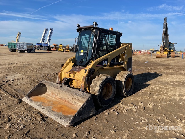 2001 Cat 236 Skid Steer Loader | Ritchie Bros. Auctioneers