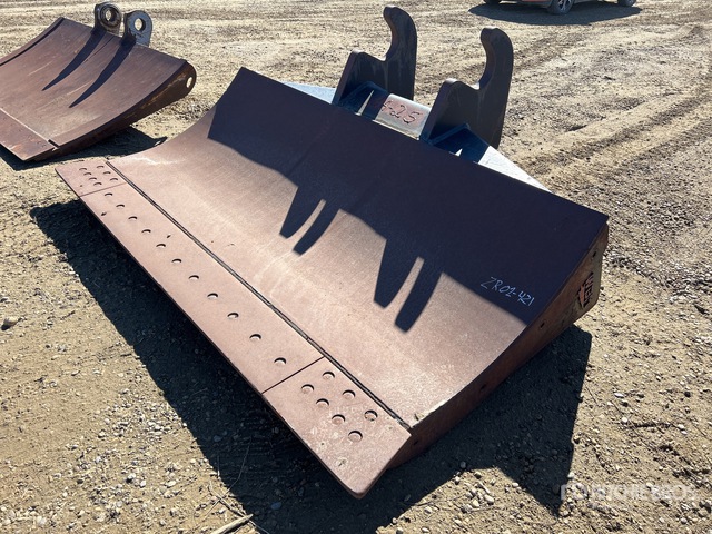 WBM 8450 96 in Q/C Excavator Chuck Blade | Ritchie Bros. Auctioneers