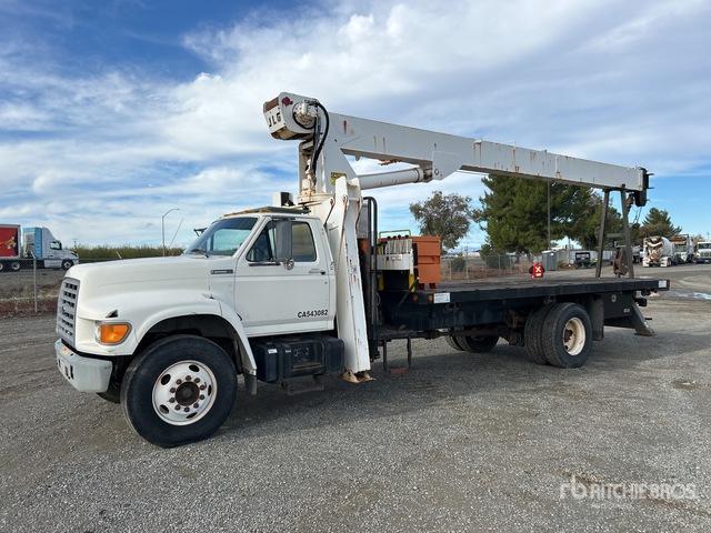 1996 JLG 1500JBT 30000 lb Straight Boom on 1997 Ford F800 4x2 Boom ...