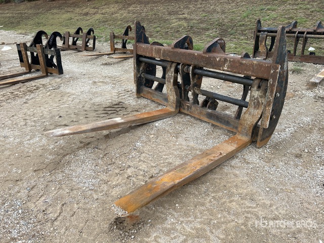 Cat 72 in Wheel Loader Forks - Fits Cat 950K | Ritchie Bros. Auctioneers