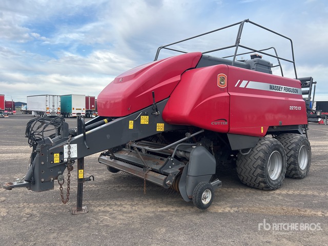 2014 Massey Ferguson 2270XD Big Square Baler | Ritchie Bros. Auctioneers