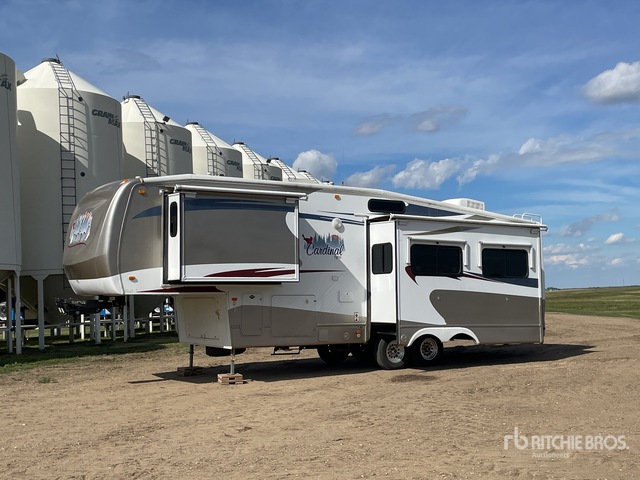 2007 Forest River Cardinal 34 ft T/A Travel Trailer | Ritchie Bros ...