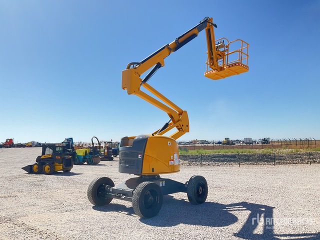 2000 Haulotte HA16PX 4WD Diesel Articulating Boom Lift | Ritchie Bros ...