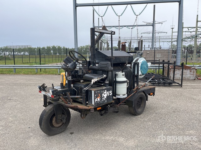 2005 Burtec TSH 500 Bitumen Sprayer | Ritchie Bros. Auctioneers