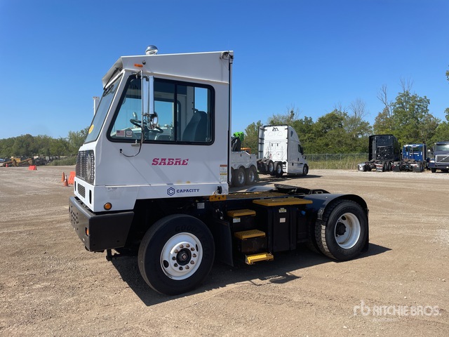 2019 Capacity SABRE 5 4X2 Spotter Truck | Ritchie Bros. Auctioneers