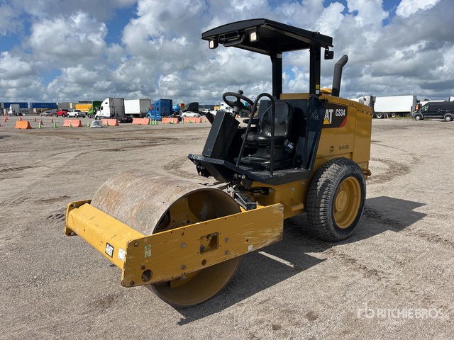 2019 Cat CS34 Smooth Drum Compactor | Ritchie Bros. Auctioneers