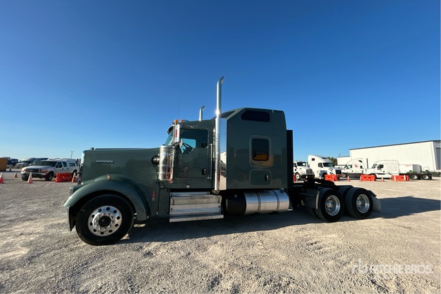 2023 Kenworth W900 6x4 Sleeper Truck Tractor | Ritchie Bros. Auctioneers