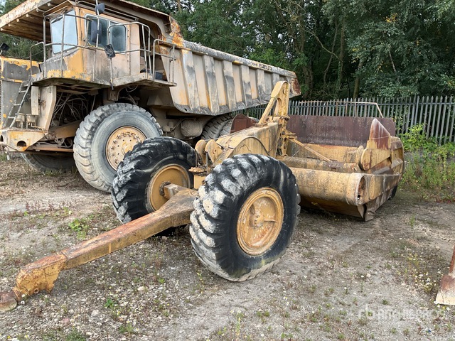 Cat 4 Tire Cable Scraper Box Pull Scraper (Inoperable) | Ritchie Bros ...