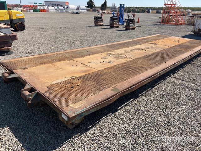 24 ft Roll-Off Flatbed Body | Ritchie Bros. Auctioneers