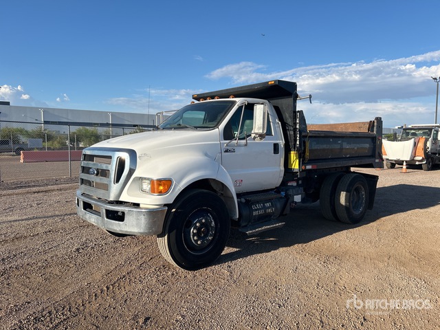 2015 Ford F-750 XL 4x2 S/A Dump Truck | Ritchie Bros. Auctioneers