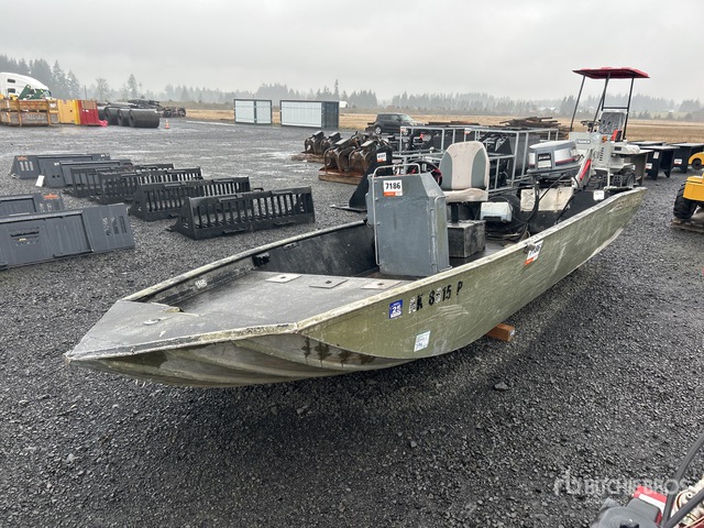 2000 Crestliner JWMV 1860 SFSC 18 ft Jet Boat | Ritchie Bros. Auctioneers