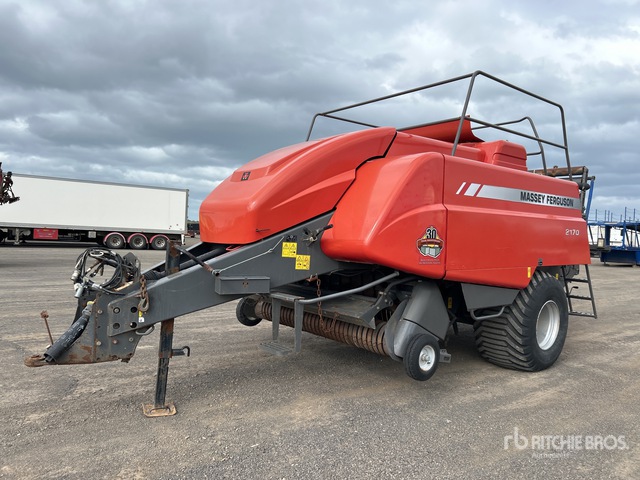 2008 Massey Ferguson 2170 Big Square Baler | Ritchie Bros. Auctioneers