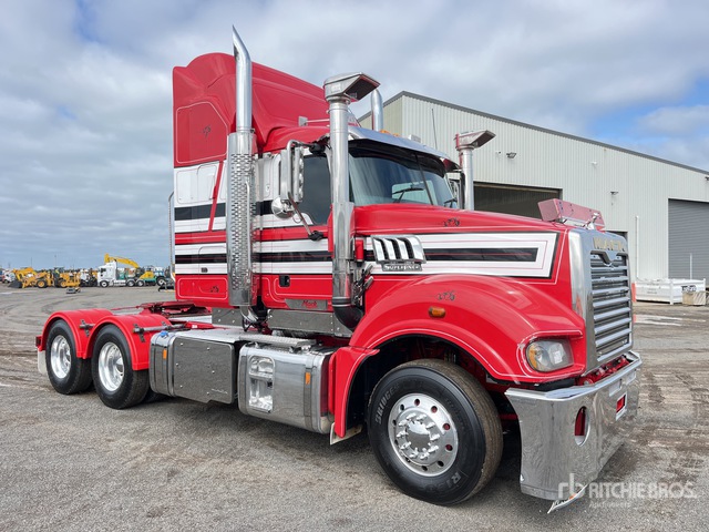 2017 Mack CLXT Super-Liner 6x4 T/A Sleeper Truck Tractor | Ritchie Bros ...
