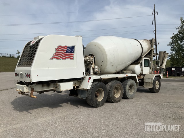 2017 Terex FD4000 8x8 Front Discharge Mixer Truck in Paris, Kentucky ...