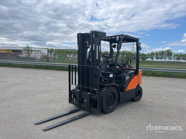 2023 Doosan G25E-7 2500 kg Forklift (Unused) | Ritchie Bros. Auctioneers