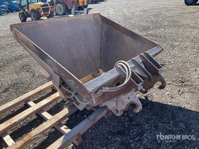 Strimech Hydraulic Tipping Bucket | Ritchie Bros. Auctioneers