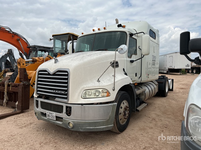 2009 Mack CXU613 6x4 T/A Sleeper Truck Tractor | Ritchie Bros. Auctioneers