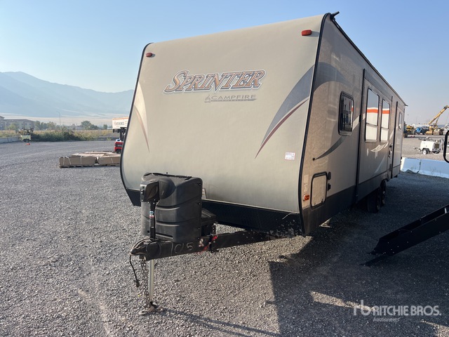 2016 Keystone CampFire 31 ft T/A Travel Trailer | Ritchie Bros. Auctioneers