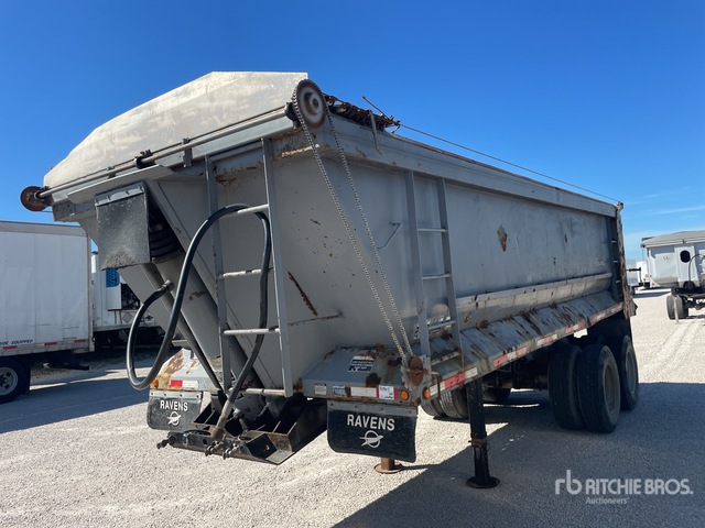 2000 Ravens SFST-22 22 ft T/A End Dump Trailer | Ritchie Bros. Auctioneers