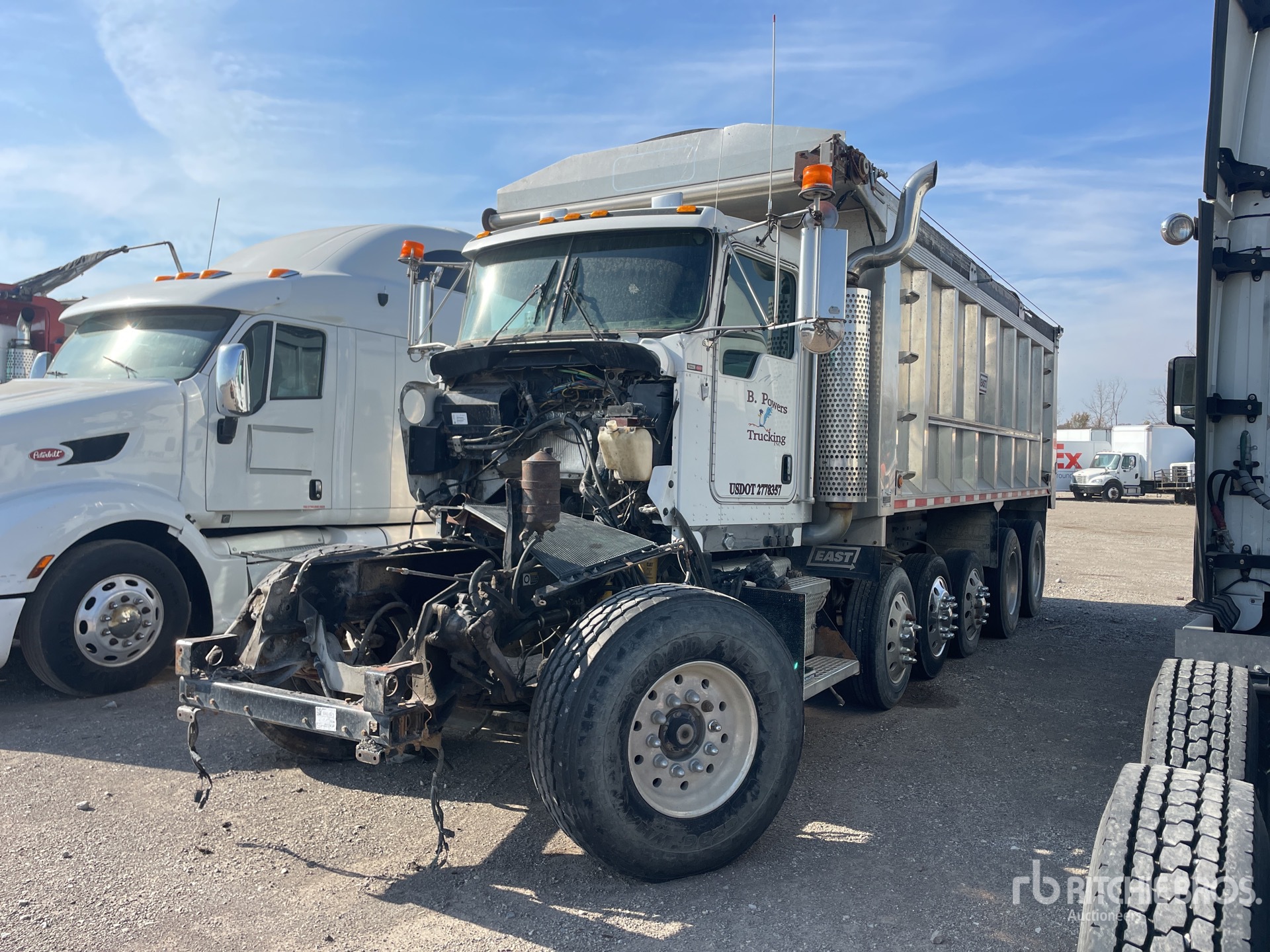 2005 Kenworth T800 12x4 5 ejes Camión dumper (Inoperable) | Ritchie Bros. Auctioneers