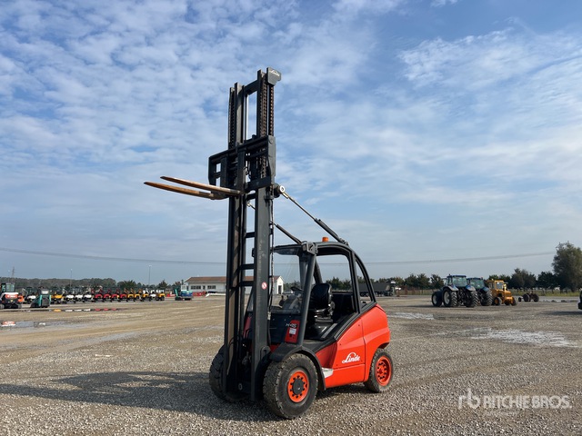 2005 Linde H45 4500 kg Pneumatic Tire Forklift | Ritchie Bros. Auctioneers