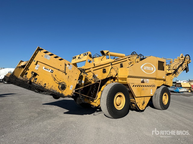 2016 Weiler E2850 Wheel Asphalt Transfer Machine | Ritchie Bros ...