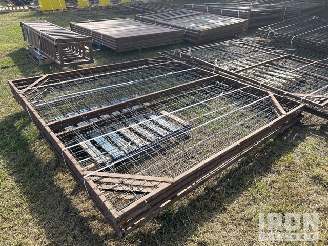 Quantity of (4) 8 ft x 8 ft Livestock Panel | Ritchie Bros. Auctioneers