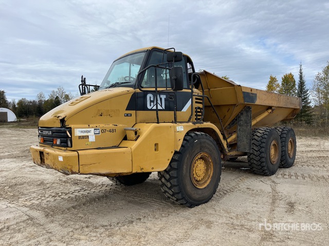 2007 Cat 725 Articulated Dump Truck | Ritchie Bros. Auctioneers