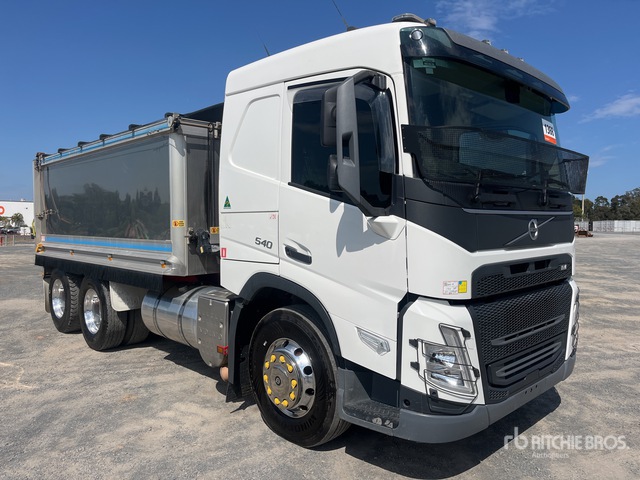 2023 Volvo FM13 6x4 T/A Dump Truck | Ritchie Bros. Auctioneers