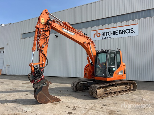2014 Doosan DX140LCR-3 Pelle Sur Chenilles Tracked Excavator | Ritchie Bros. Auctioneers