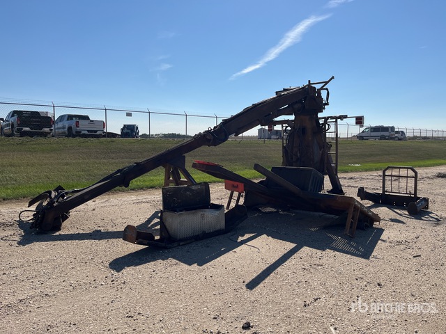 Hood 8000 Self Loading Log Picker | Ritchie Bros. Auctioneers