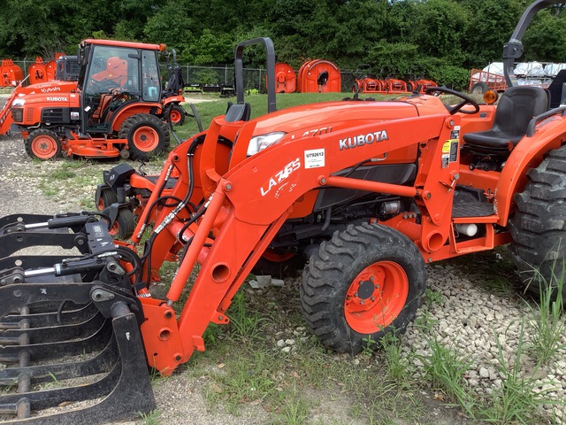 Quantity of (1) Kubota LA765 Front Loader Attachment & (1) Terra Force ...