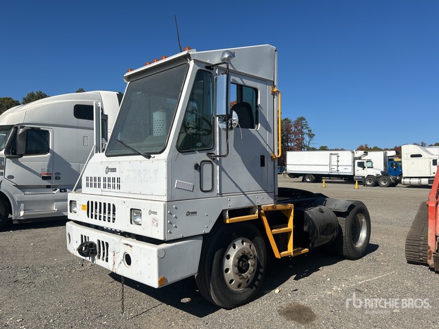 2001 Ottawa 30 4x2 Spotter Truck (Inoperable) | Ritchie Bros. Auctioneers