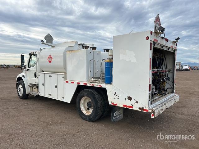 2006 Freightliner M2106 4x2 Fuel and Lube Truck | Ritchie Bros. Auctioneers