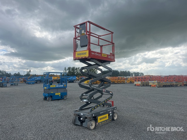 2013 Skyjack SJIII3219 Electric Scissor Lift | Ritchie Bros. Auctioneers