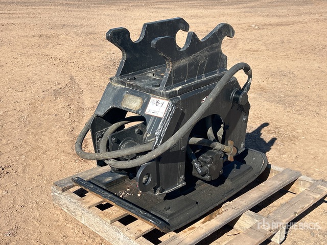 NPK 24 in Excavator Plate Compactor - Fits Hitachi ZX85USB-3 | Ritchie ...