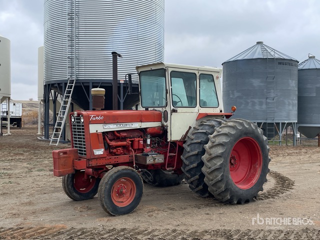 1969 International 1256 2WD Tractor | Ritchie Bros. Auctioneers