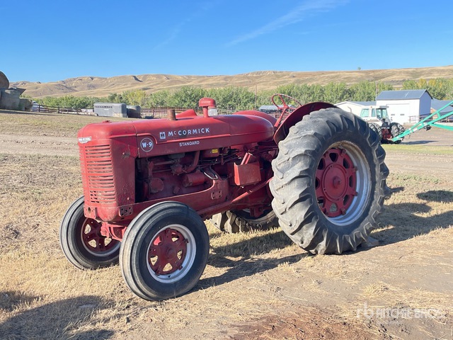 1944 McCormick Deering W9 2WD Wide Front Antique Tractor | Ritchie Bros ...