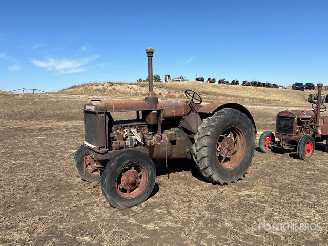 1936 McCormick Deering WK40 2WD Wide Front Oldtimertraktor (Inoperable ...
