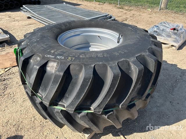 Firestone Radial All Traction 23 900/60R32 Tires | Ritchie Bros ...