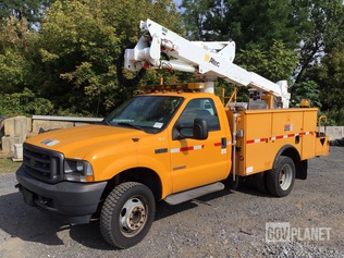 Surplus Altec AT-37G on 2004 Ford F-550 XL Super Duty Bucket Truck in ...