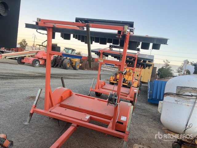 2016 Wanco WTSP55 Panneau fléché | Ritchie Bros. Auctioneers