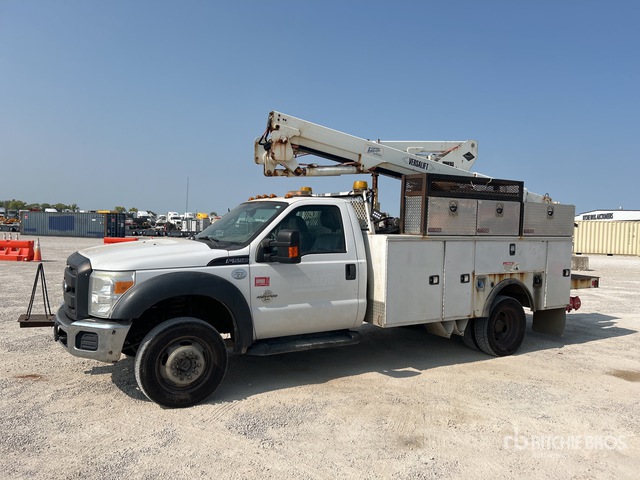 2014 Versalift SST40EIH-01 40 ft on 2015 Ford F-550 XL 4x4 Bucket Truck ...