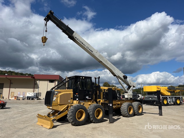 2008 National Crane 8100D Telescopic Boom on 2008 Cat 574 8x8 Log ...