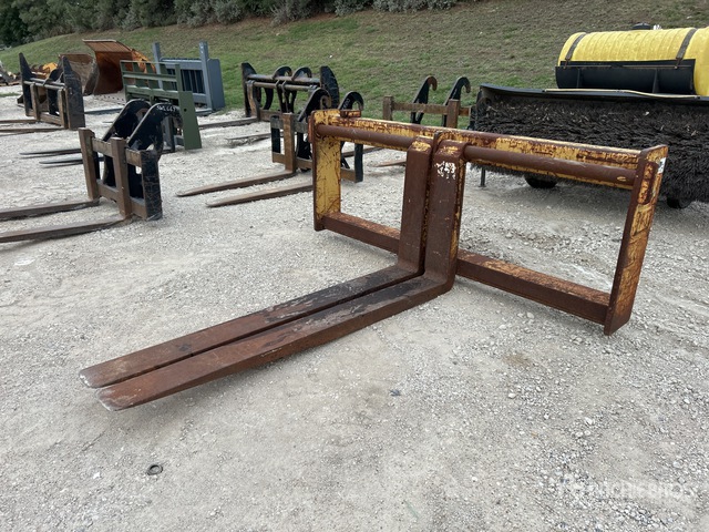 Cat 84 in Wheel Loader Forks - Fits 950F/G | Ritchie Bros. Auctioneers