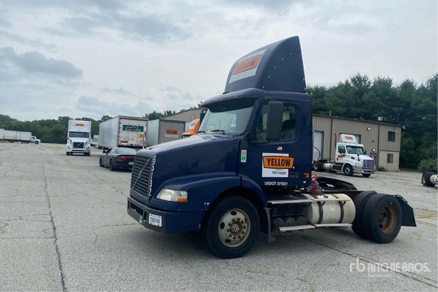 2007 Volvo VNM 4x2 S/A Day Cab Truck Tractor | Ritchie Bros. Auctioneers