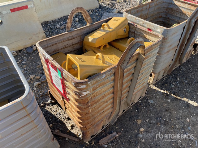 Quantity of Cat Bucket Teeth - Fits Cat 6015 | Ritchie Bros. Auctioneers