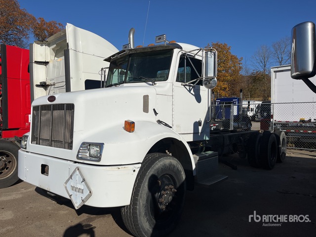 2003 Peterbilt 330 6x4 Cabina y chasis | Ritchie Bros. Auctioneers
