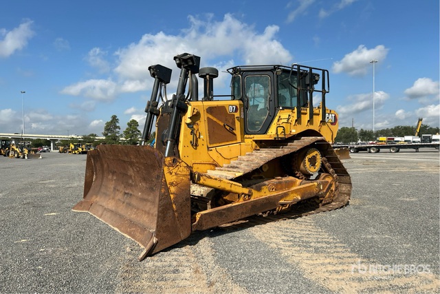 2021 Cat D7 LGP Crawler Dozer | Ritchie Bros. Auctioneers
