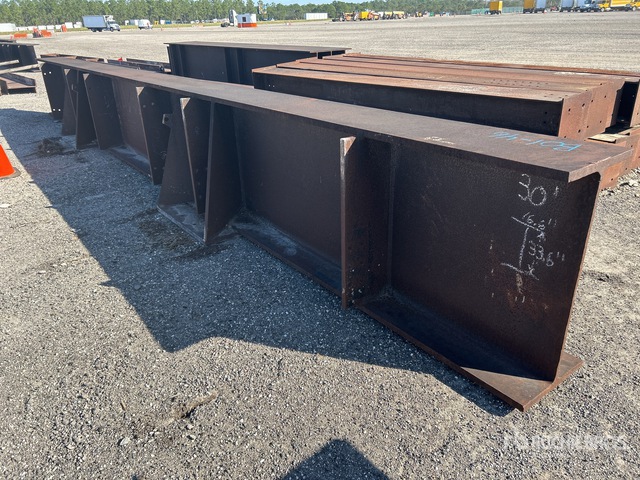 30 ft x 3 ft x 16.5 in Steel Beam Divers | Ritchie Bros. Auctioneers